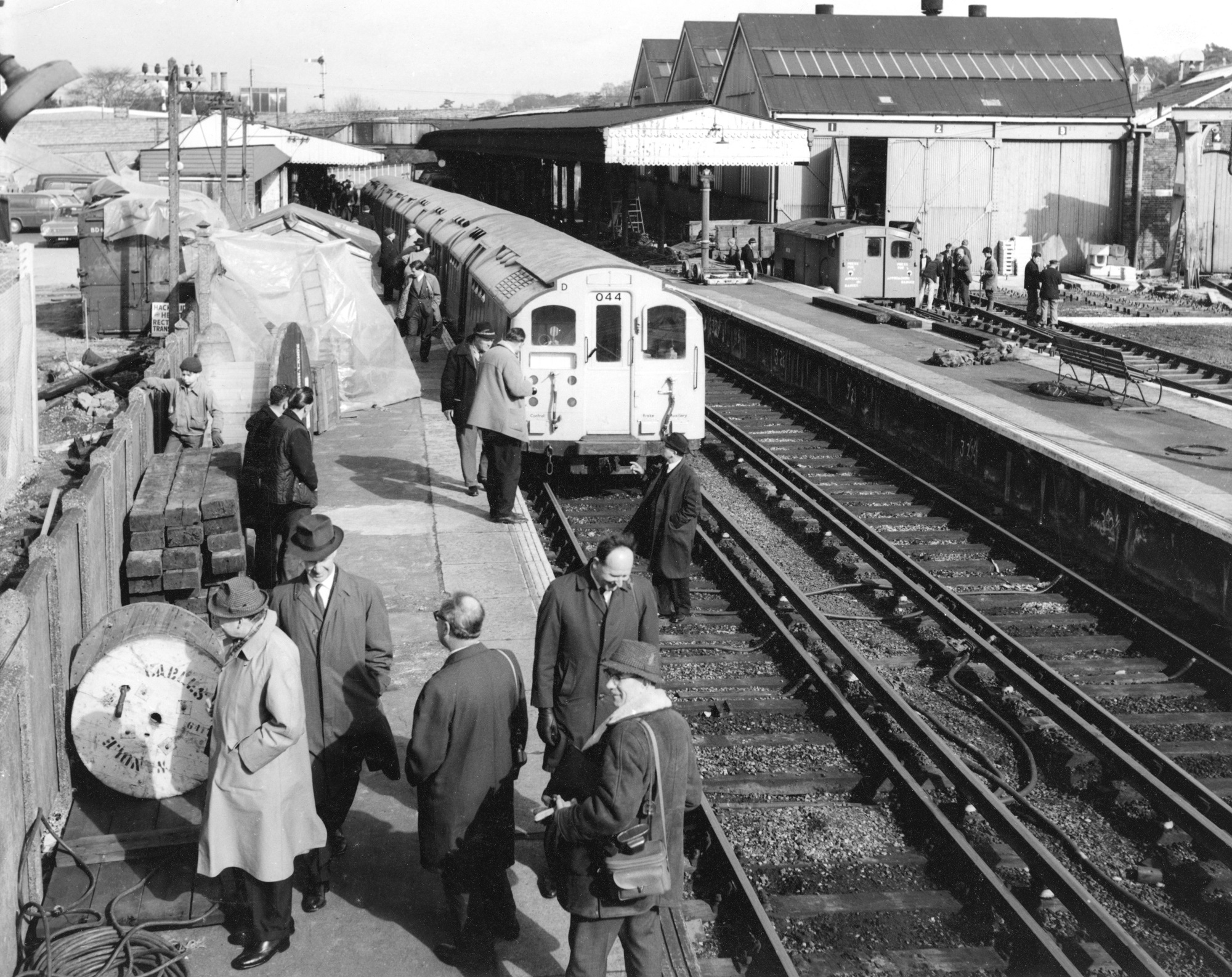 UKs oldest train fleet updated with 26m investment into Isle of Wights ...